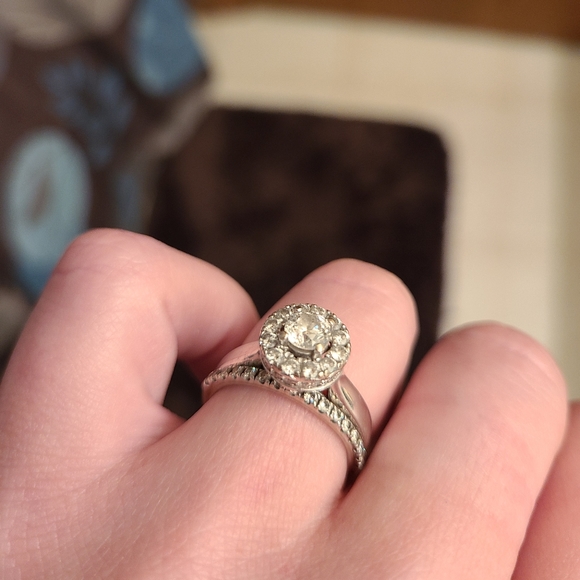 Helzberg Diamonds | Jewelry | Helzberg Engagement Ring | Poshmark